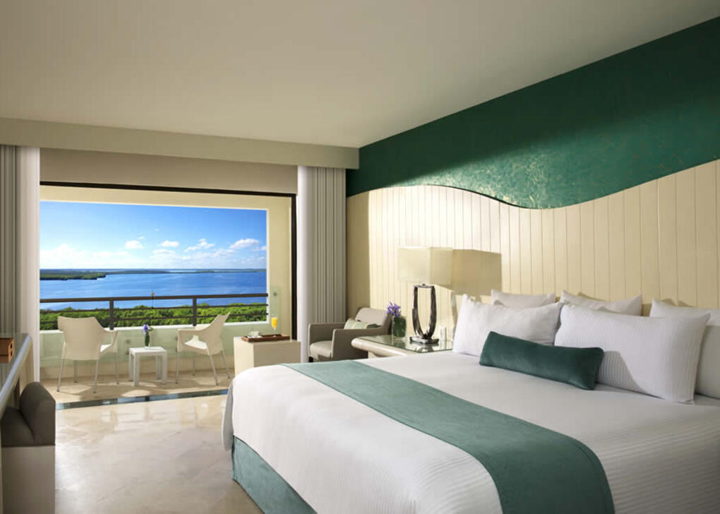 Now Emerald Cancun
